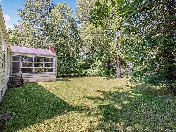 90 Daisy Farms Drive, New Rochelle, NY 10804 | MLS #902155 | Zillow