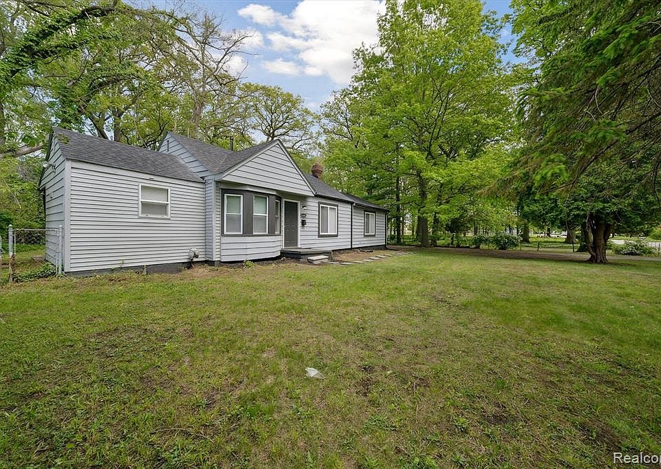 26046 Carlysle St, Inkster, MI 48141 | Zillow