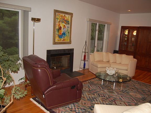 149-151 Woodbrook Rd, White Plains, NY 10605 | Zillow