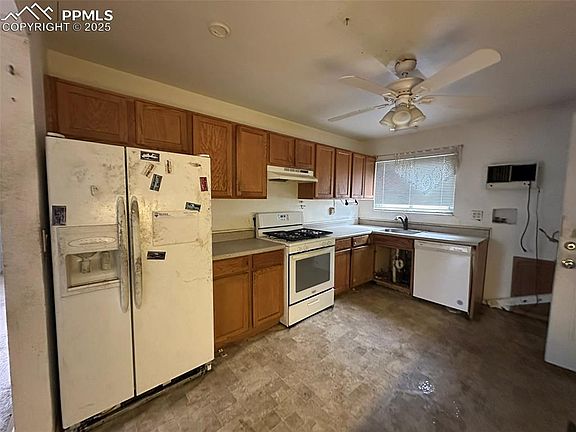 1126 Maxwell St, Colorado Springs, CO 80906 | Zillow