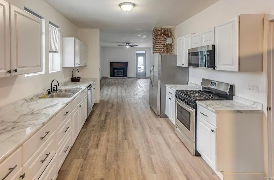 109 N 3rd St, Dupo, IL 62239 | MLS #25008770 | Zillow