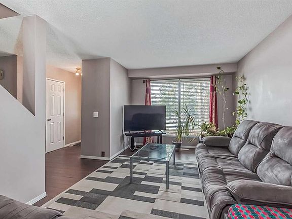 40 W Falconridge Clos NE, Calgary, AB T3J 1A7 | MLS #A2097710 | Zillow