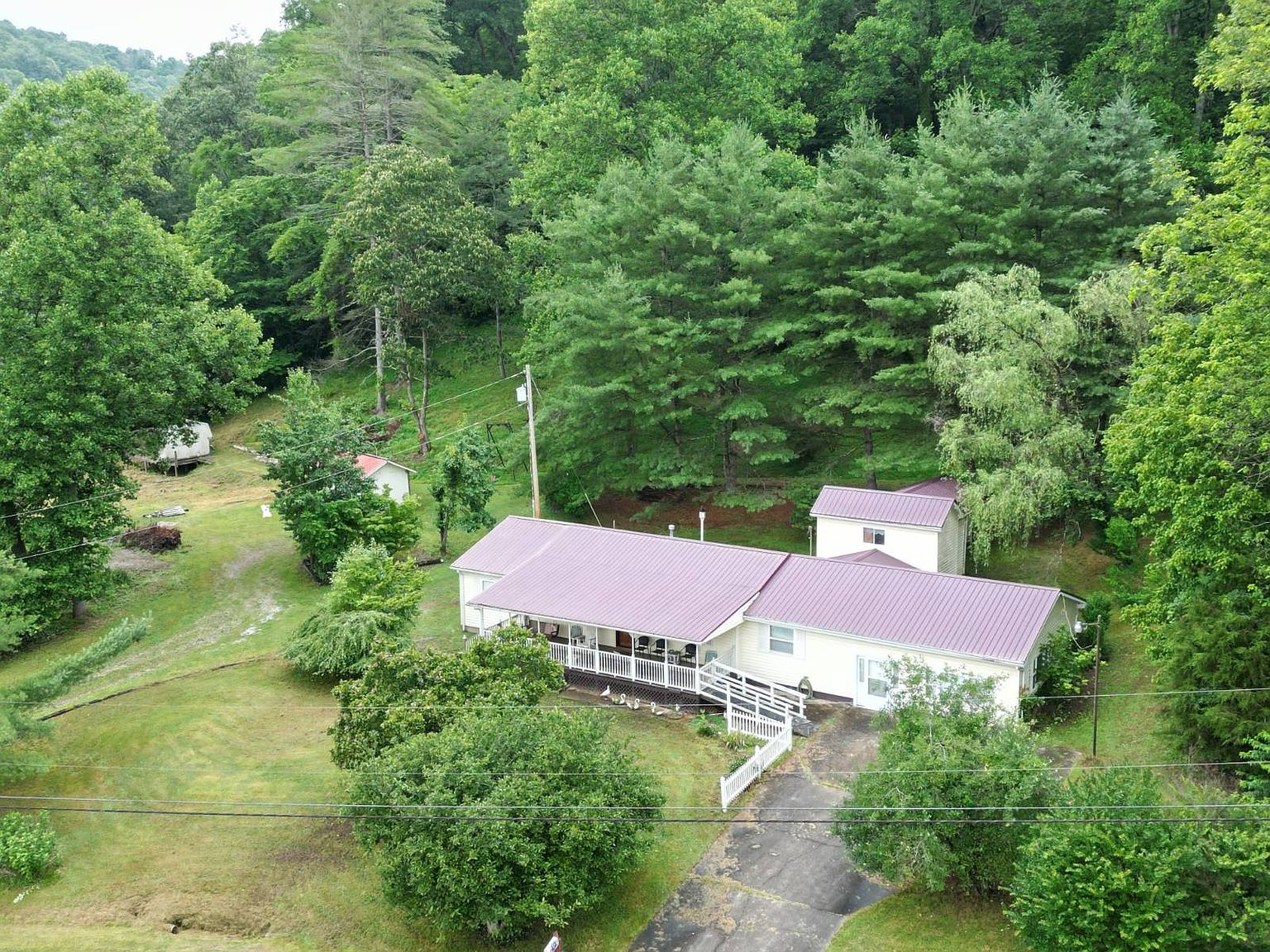 20948 S Calhoun Hwy, Orma, WV 25268 | Zillow