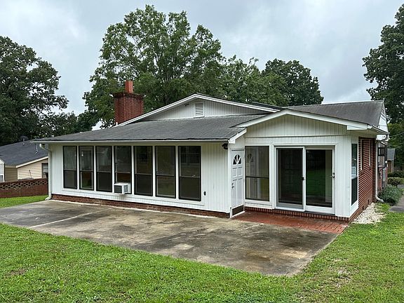 305 Clapp St, Graham, NC 27253 | Zillow