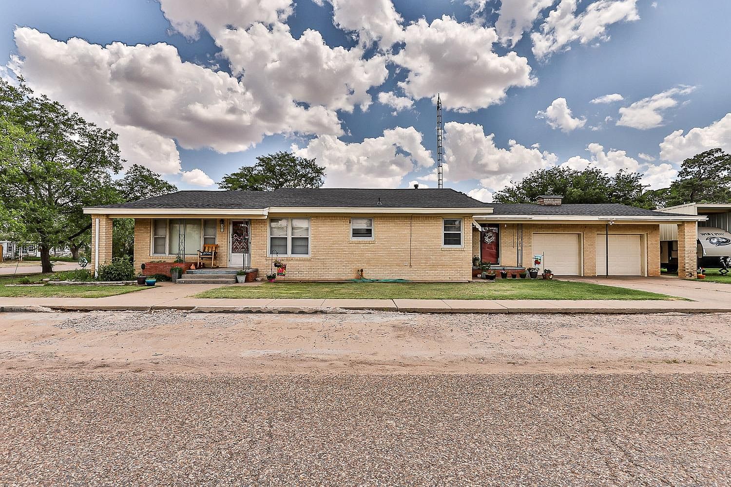 401 Spruce St, Lockney, TX 79241 | Zillow