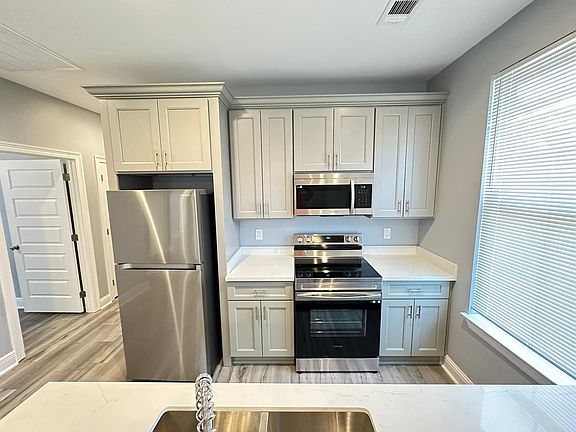 2830 Spain St #2830, New Orleans, LA 70122 | Zillow