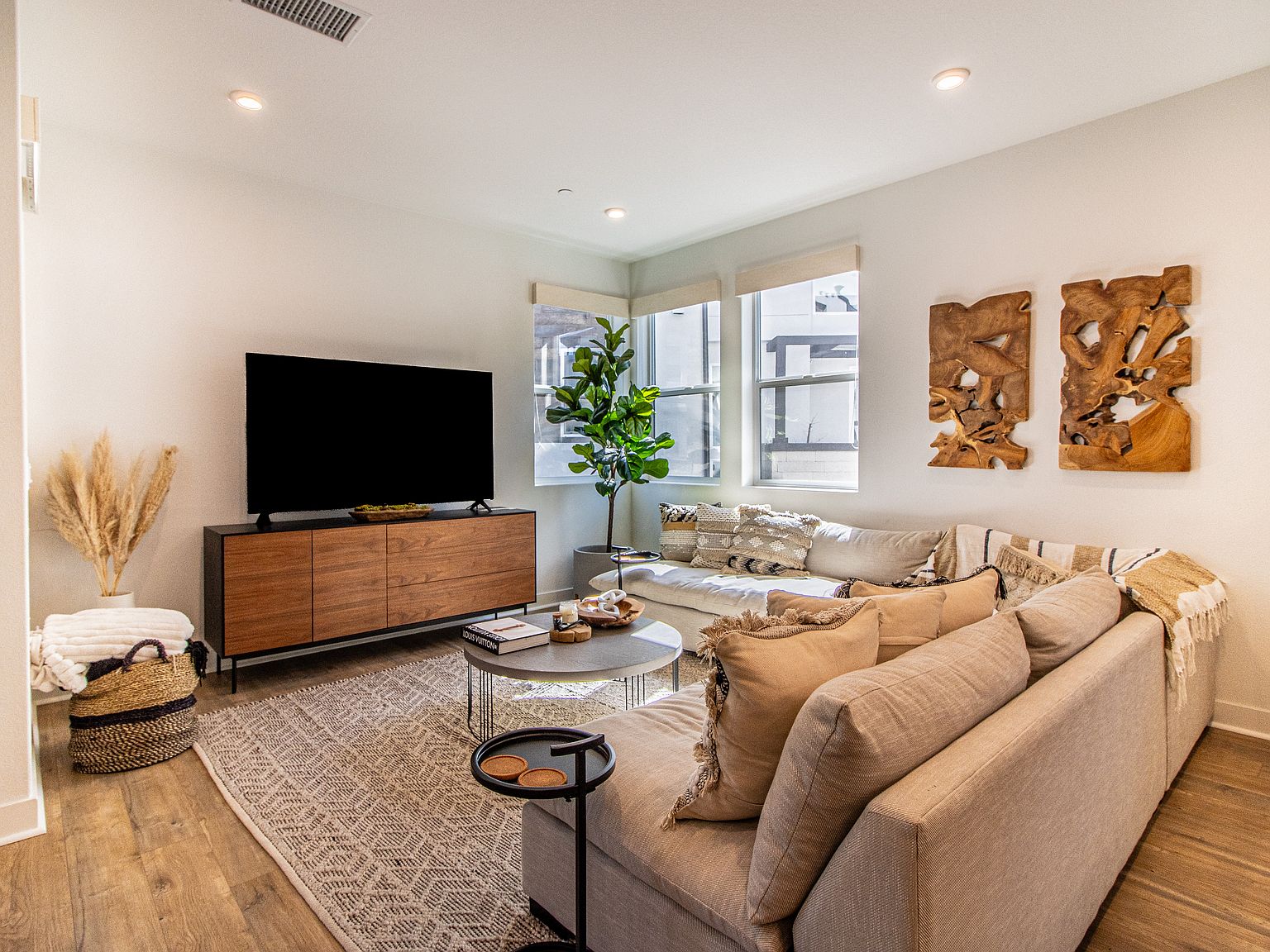 2829 Avella Cir, San Diego, CA 92108 | Zillow