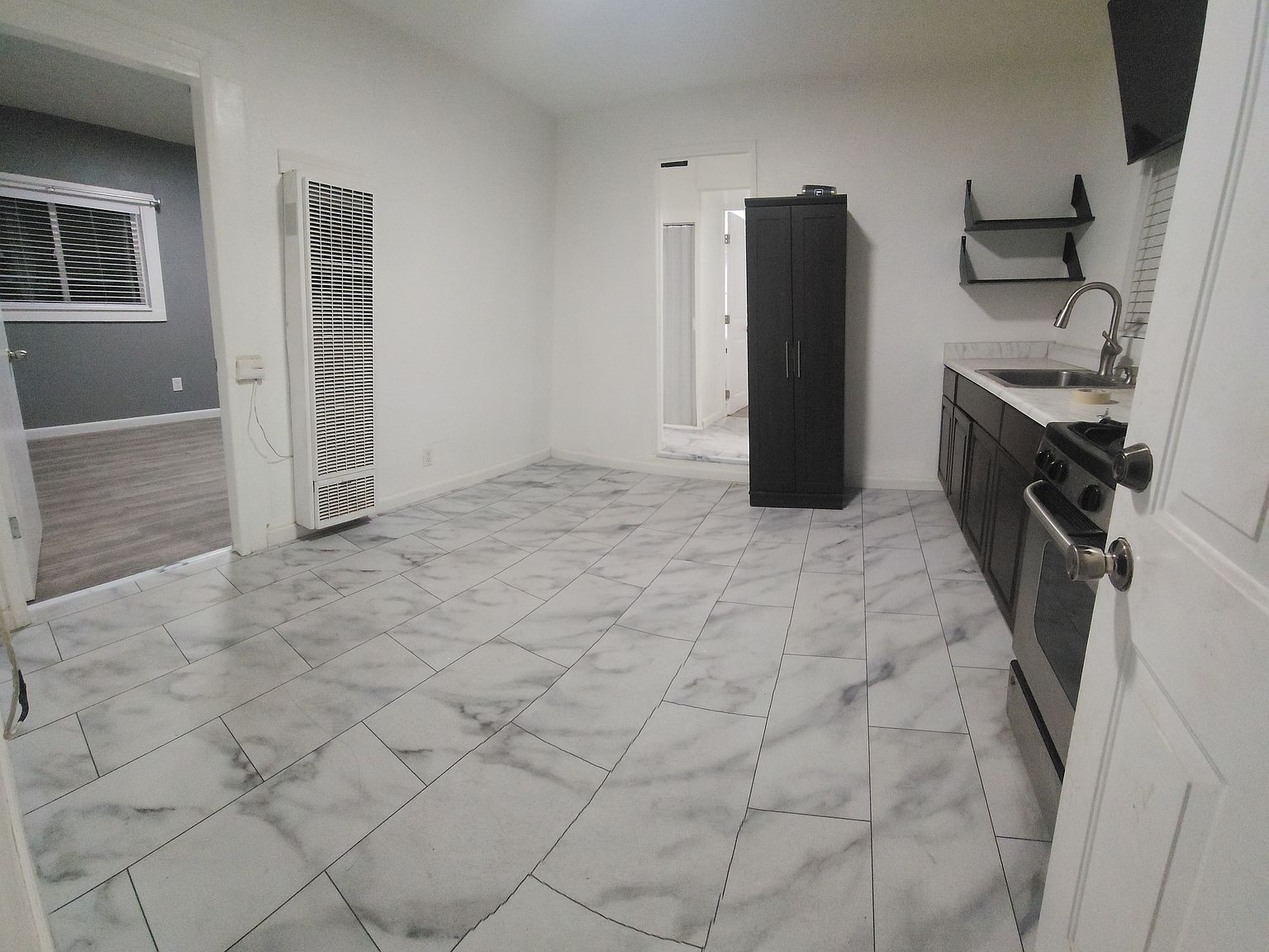 109 Oak St #2, Modesto, CA 95351 | Zillow