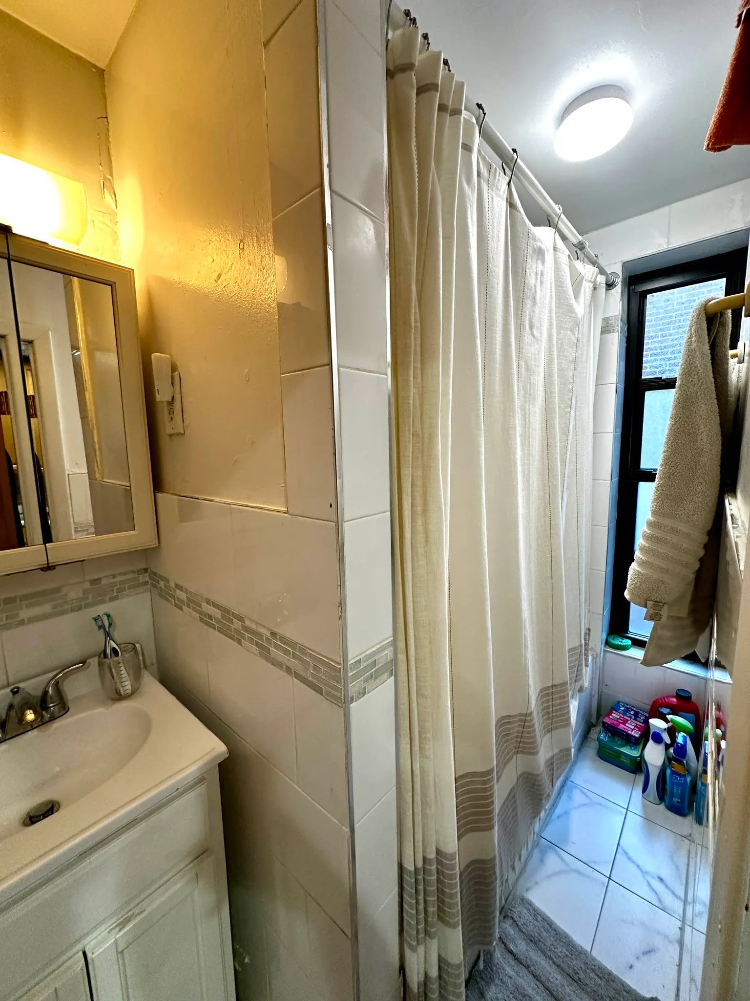 142 1st Avenue #2 in East Village, Manhattan | StreetEasy
