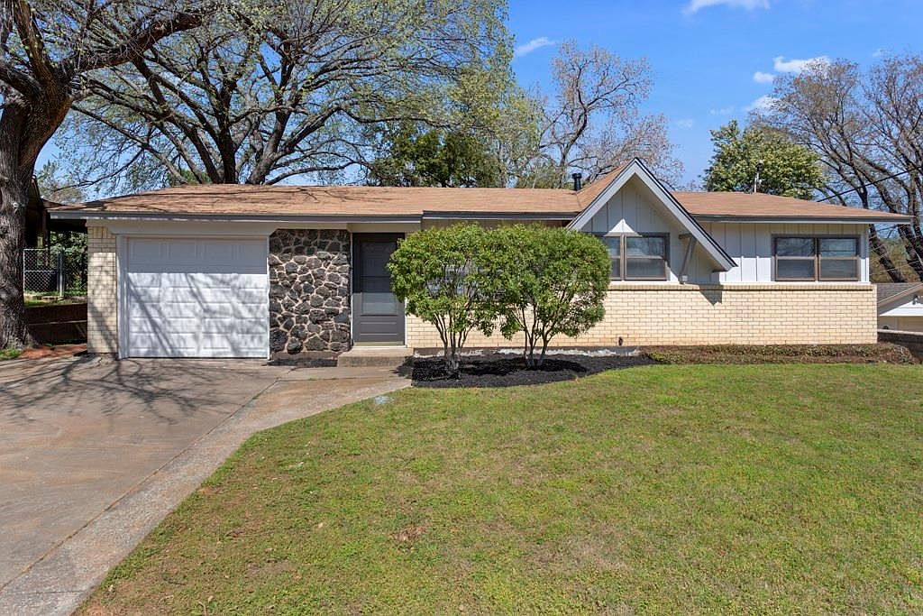 121 Donald Dr, Hurst, TX 76053 | Zillow