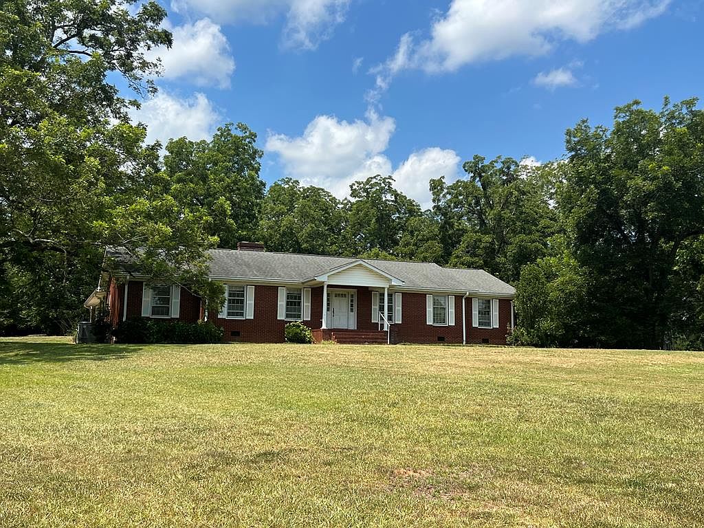 925 Woodlawn Rd, Greenwood, SC 29646 | MLS #126205 | Zillow