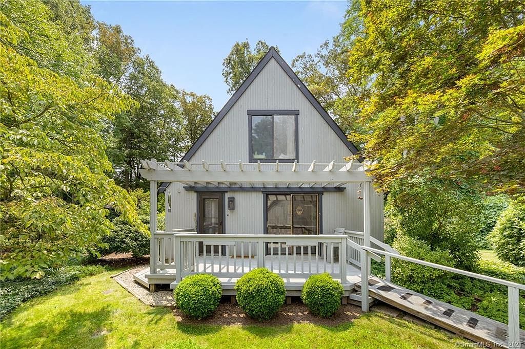 9 Arrowhead Court #9, Avon, CT 06001 | Zillow