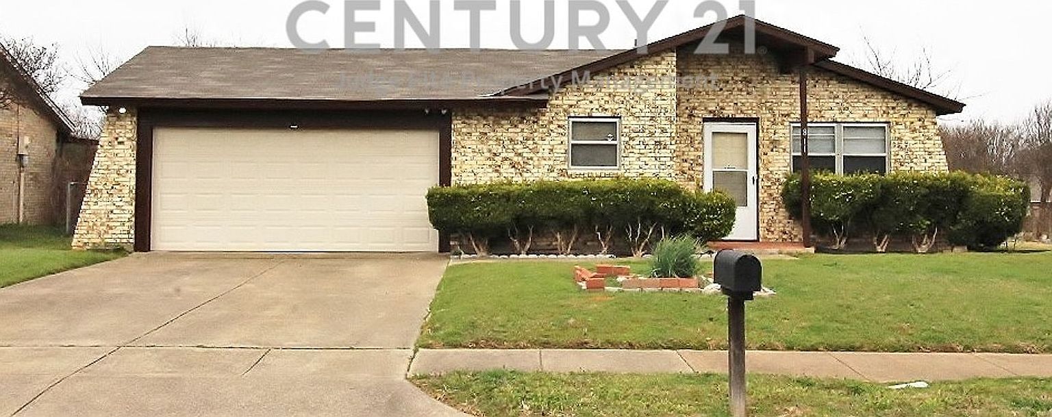 811 Lisa Ln, Cedar Hill, TX 75104 | Zillow