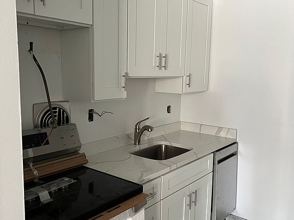30 E Division St APT 7C, Chicago, IL 60610 | Zillow