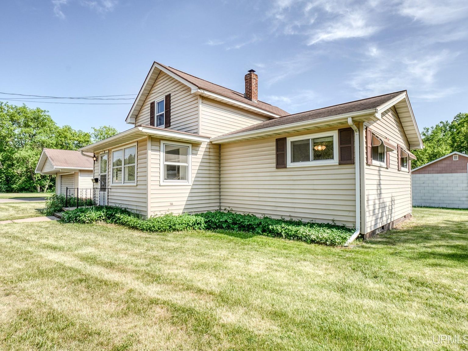 2125 E 7th Ave, Norway, MI 49870 | Zillow