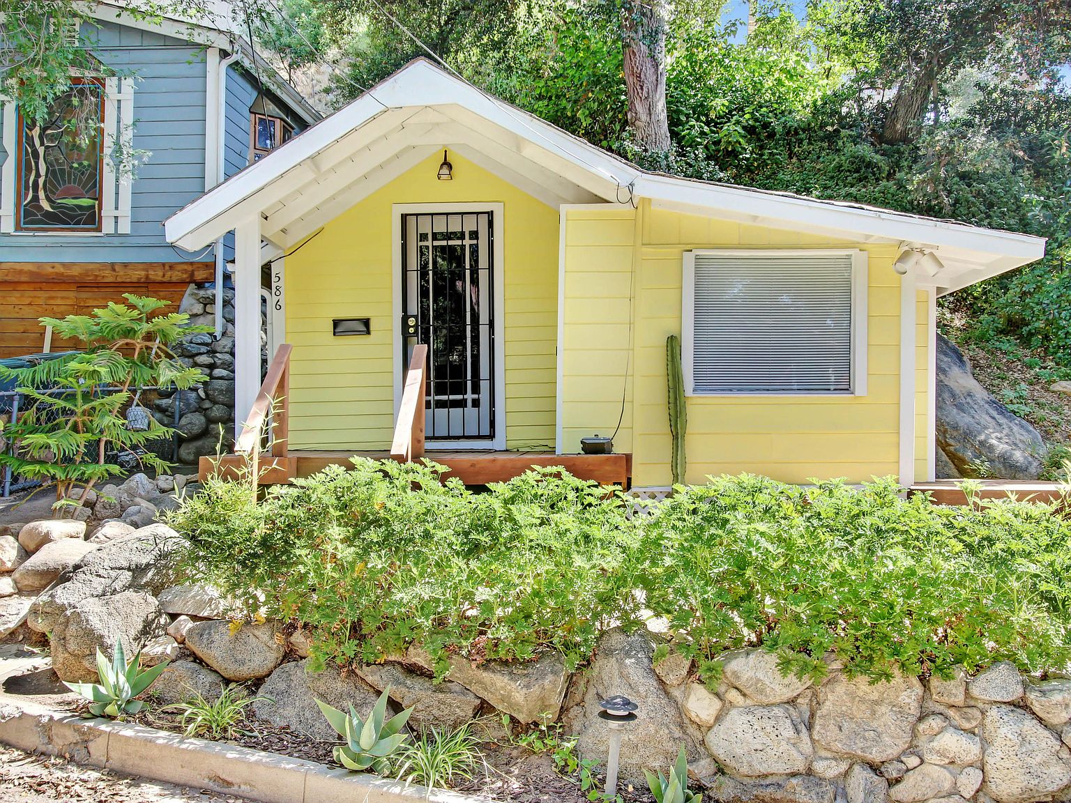 586 Las Rocas Dr, Sierra Madre, CA 91024 | Zillow