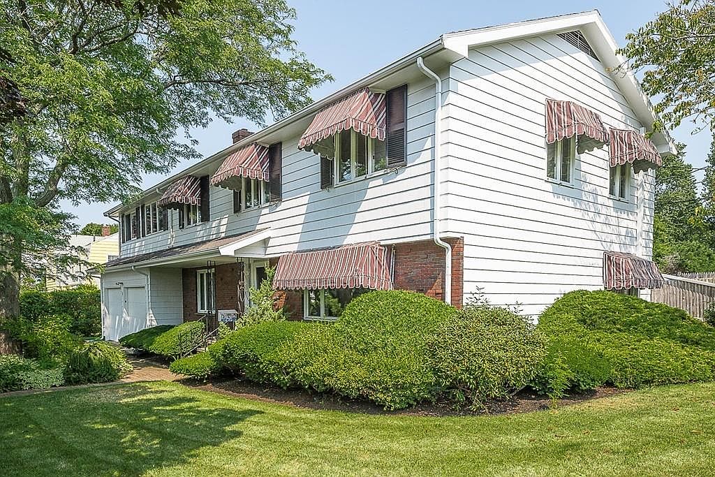 2 Preston Beach Rd, Marblehead, MA 01945 | Zillow