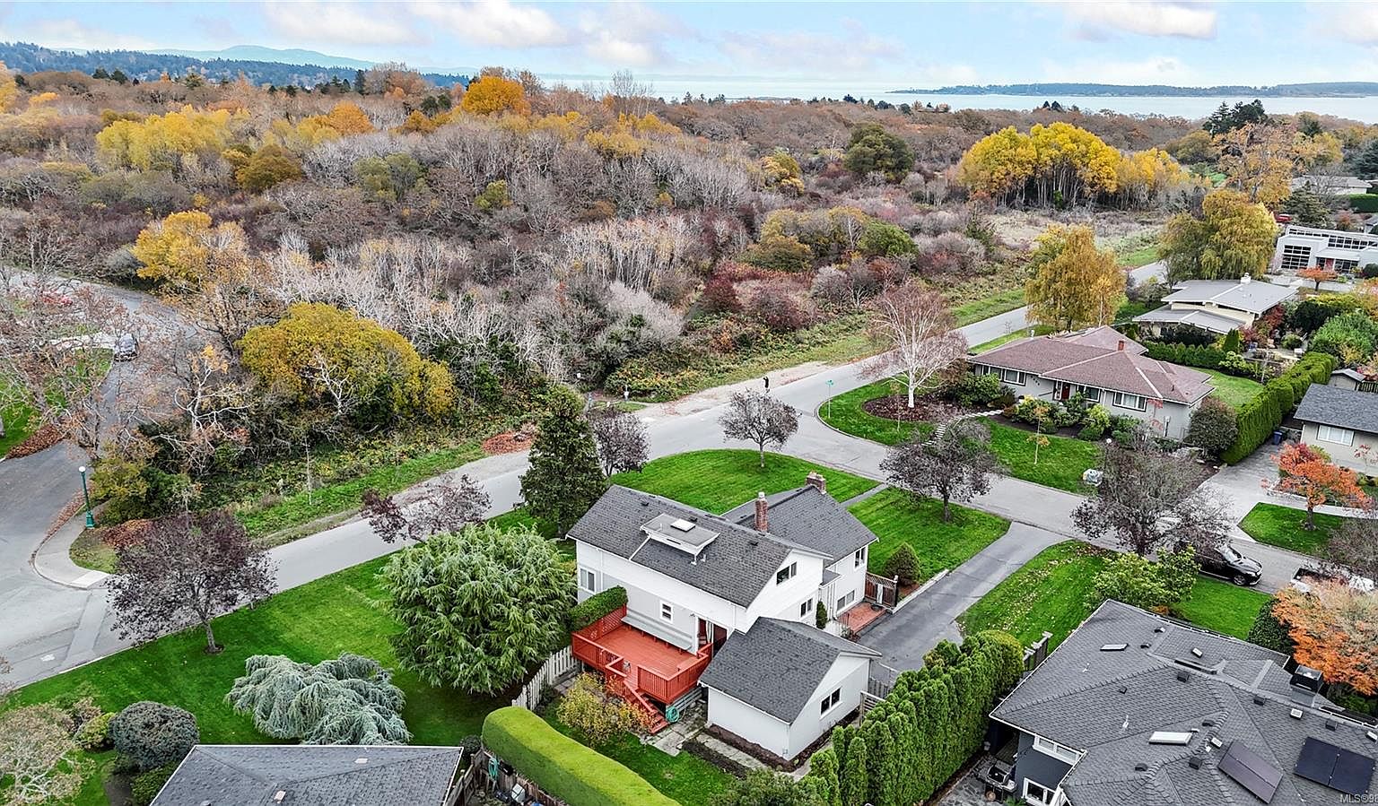 2830 Dunlevy St, Oak Bay, BC V8R 5Z5 | MLS #988009 | Zillow