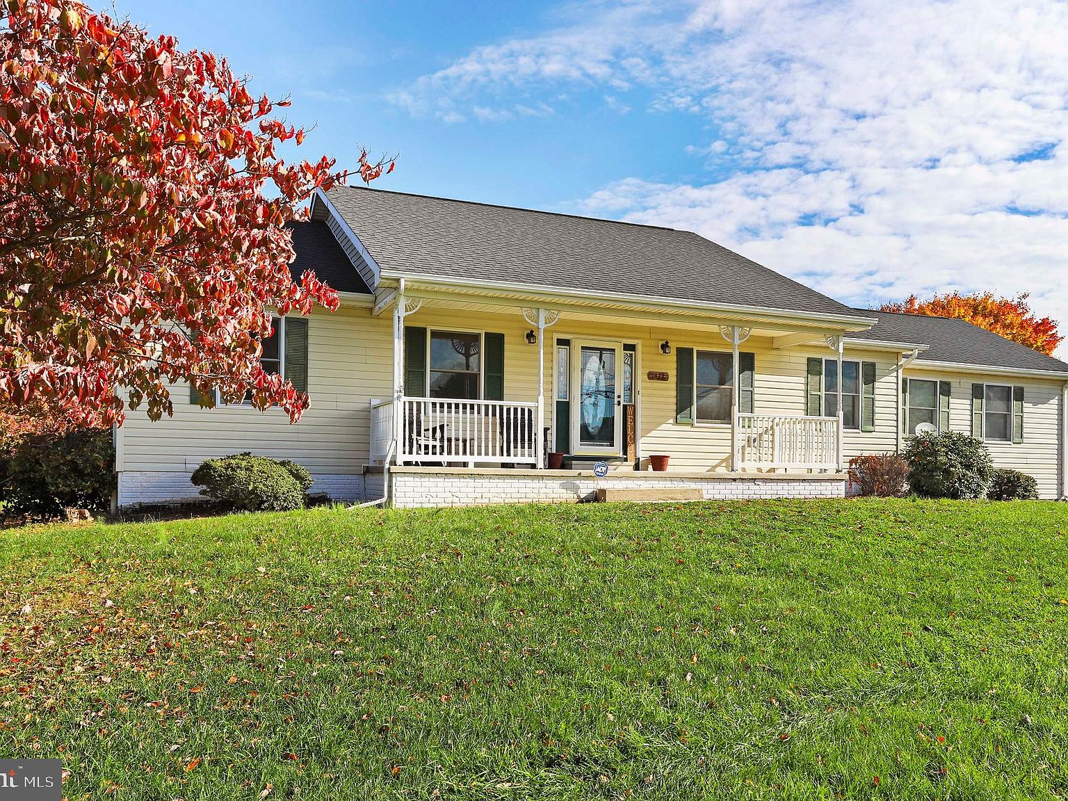 1428 Broad Ln, Falling Waters, WV 25419 | Zillow