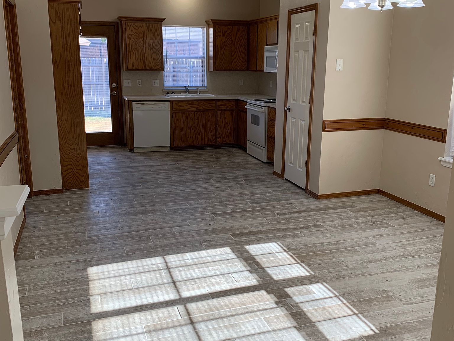 1228 Blue Ridge Ln, Moore, OK 73160 | Zillow