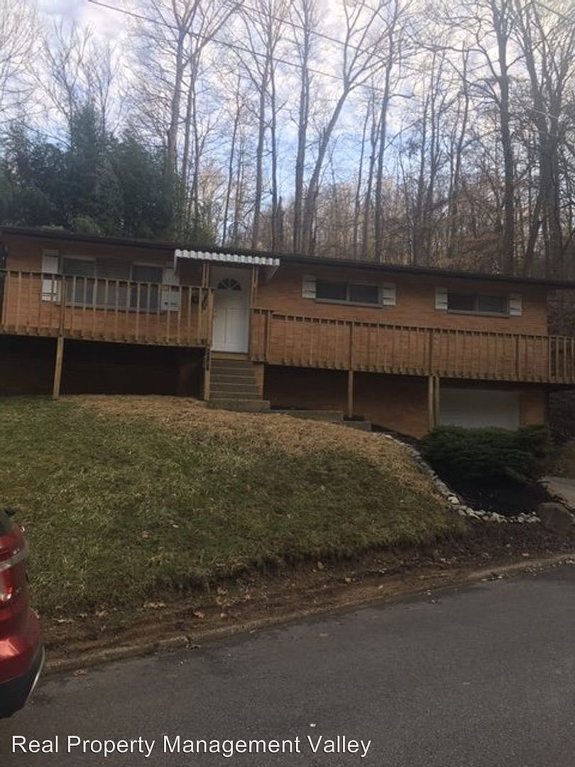 1325 Mallory Ct, Huntington, WV 25701 | Zillow