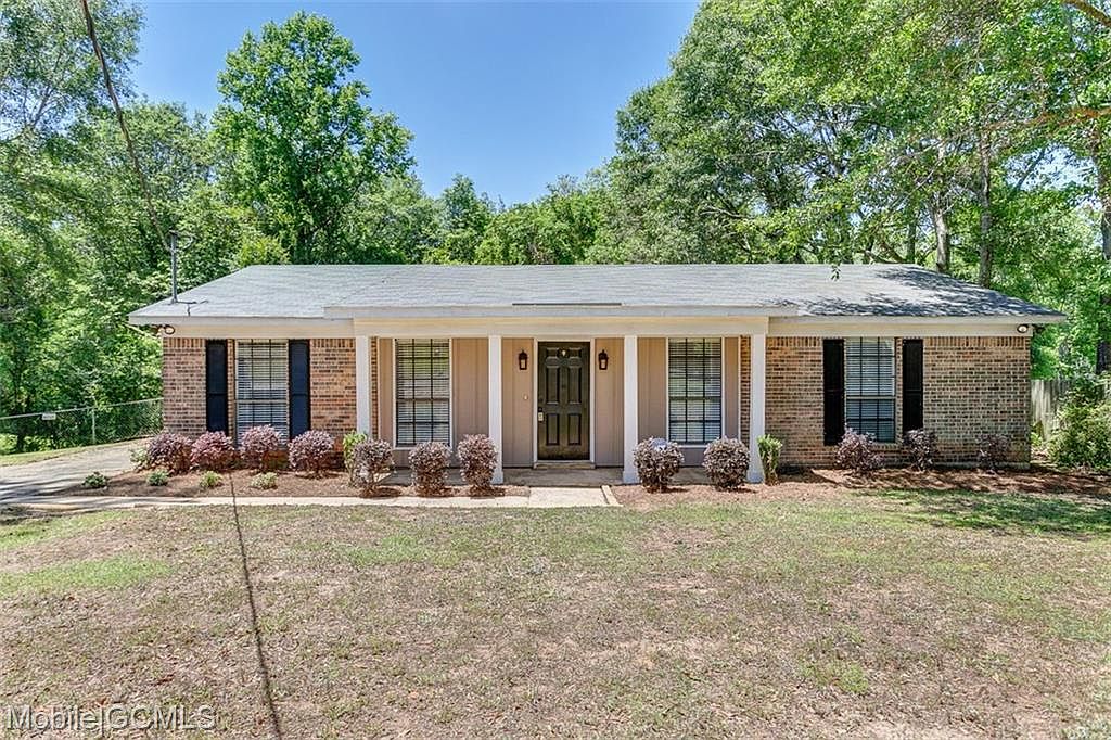 2800 Cottage Glenn Dr E, Mobile, AL 36695 | Zillow