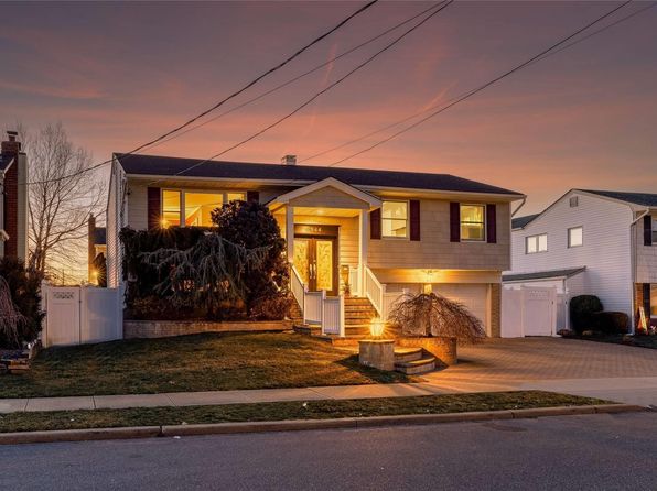 11793 Real Estate - 11793 Homes For Sale | Zillow