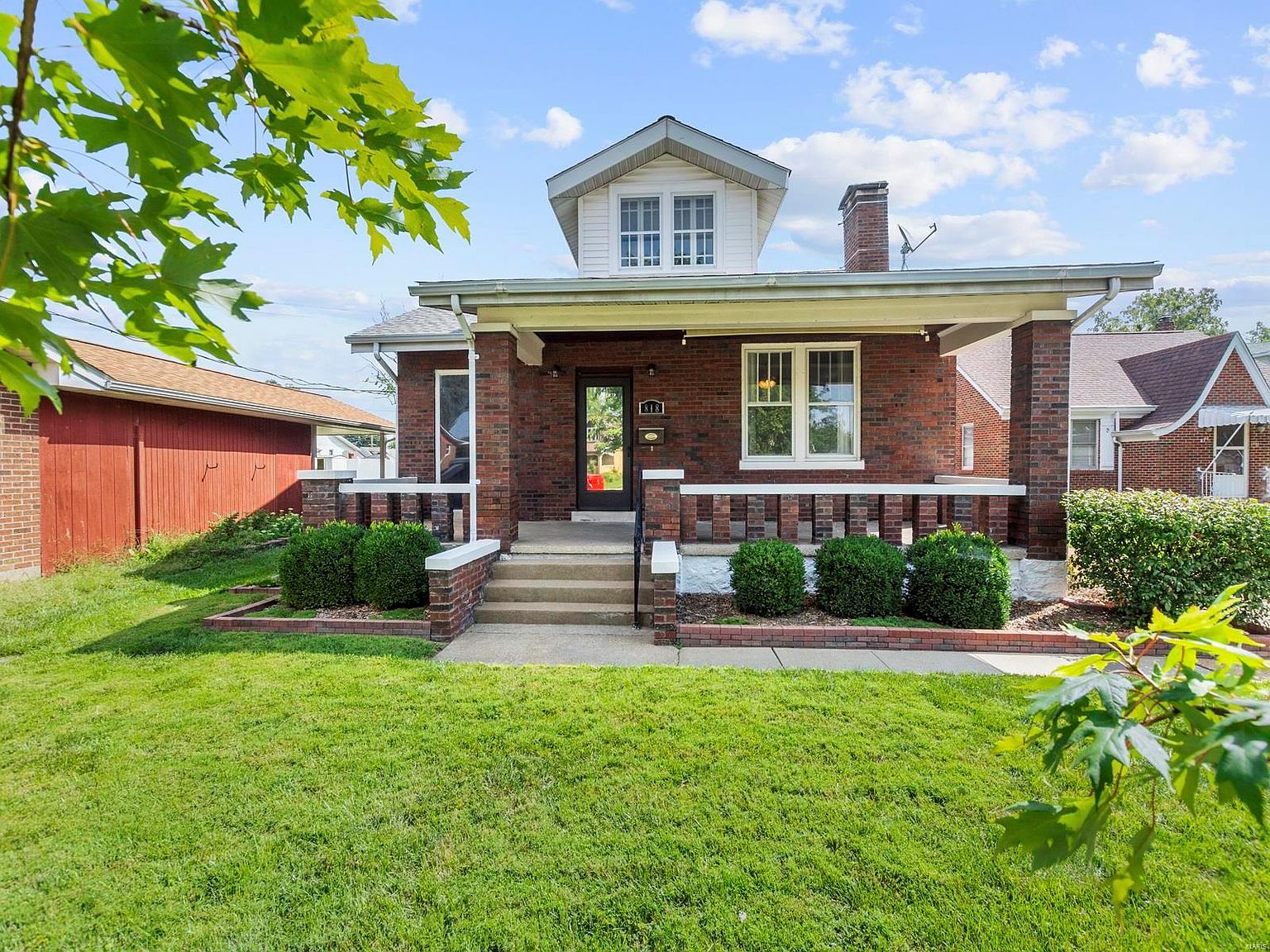 818 N Main St, Columbia, IL 62236 | Zillow