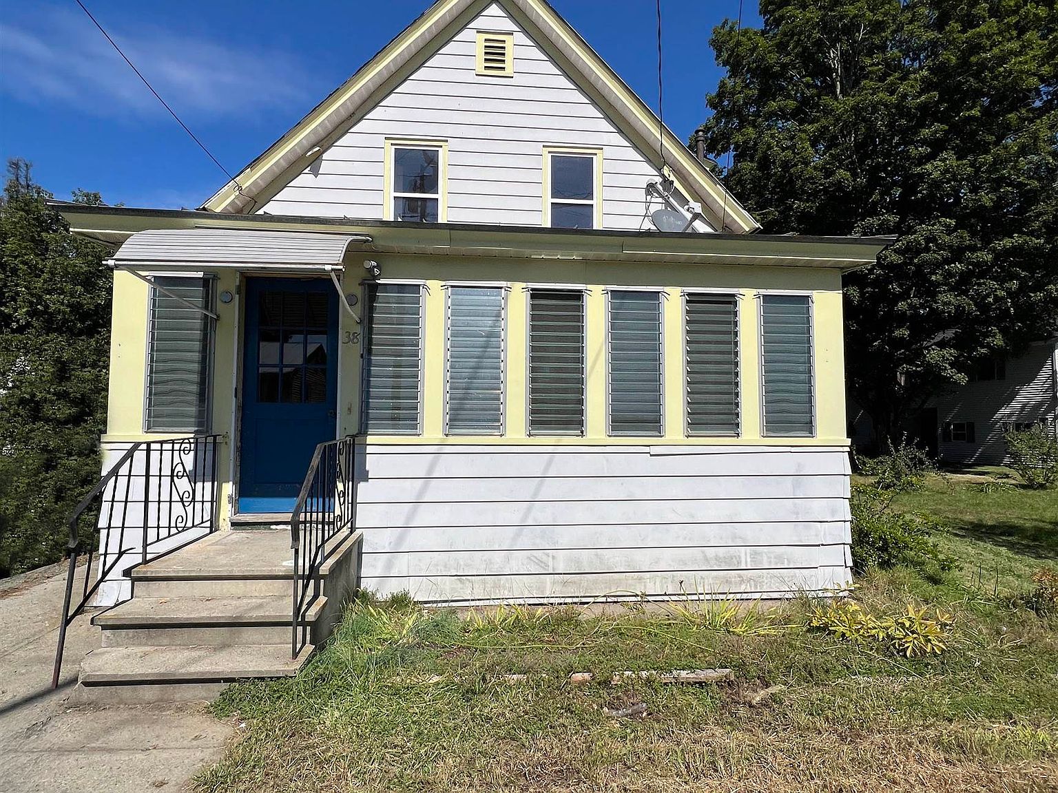 38 Horseshoe Avenue, Wilder, VT 05088 | Zillow