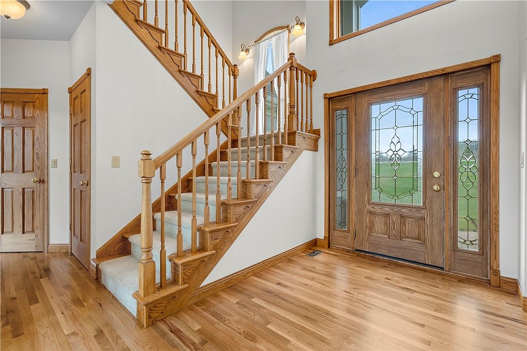 2277 Dakota Dr, Pella, IA 50219 | MLS #678949 | Zillow