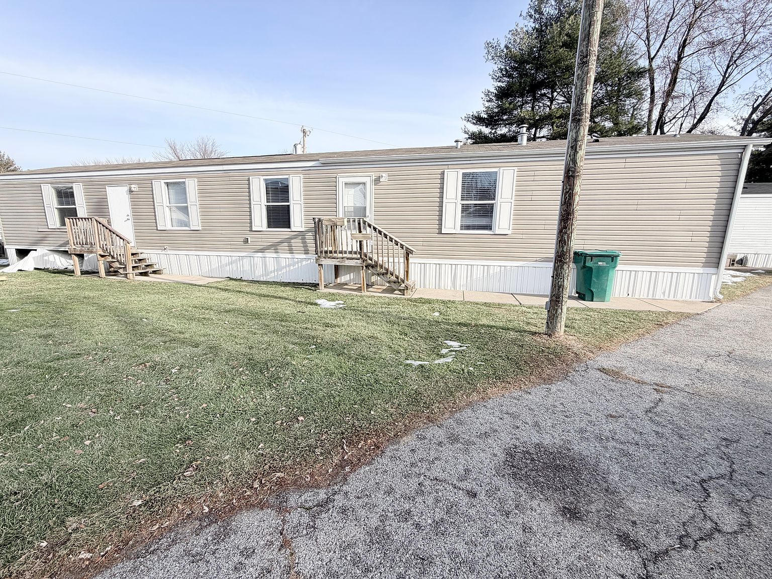 194 Austrian Dr, Hobart, IN 46342 | Zillow