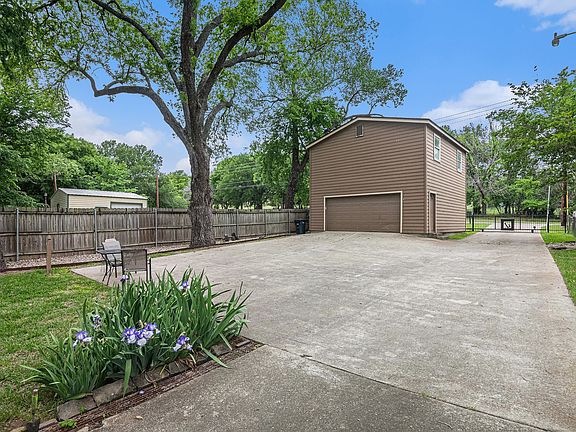 1139 E Lake Dr, Weatherford, TX 76087 | MLS #20589445 | Zillow