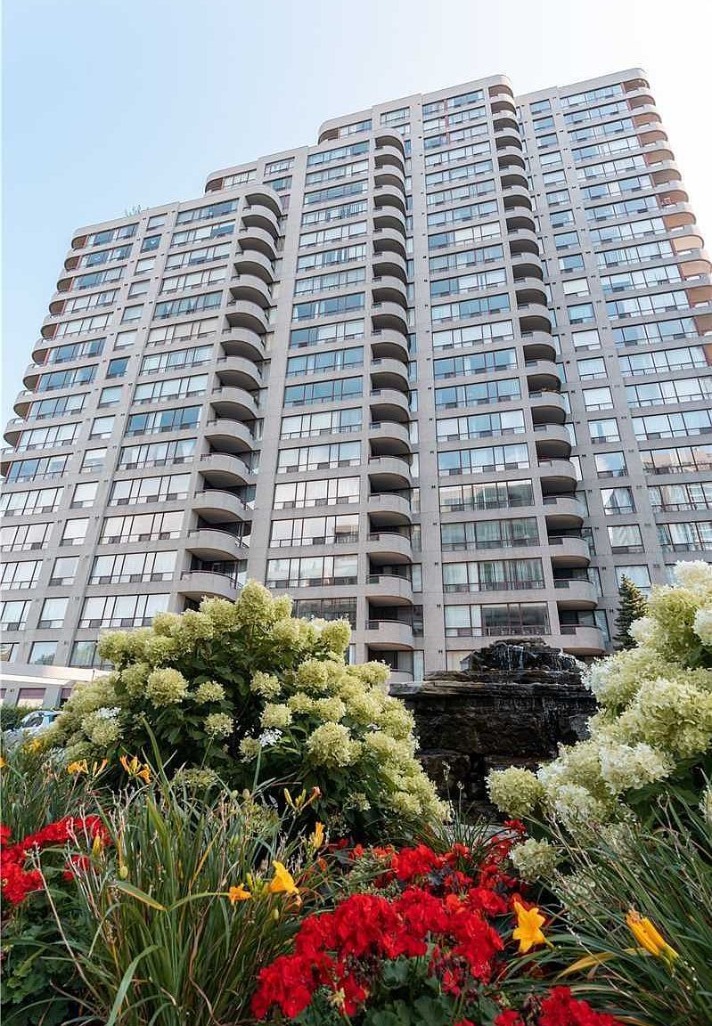 5765 Yonge St #206, Toronto, ON M2M 4H9 | Zillow