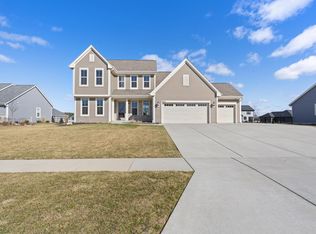 645 Two Rivers DRIVE, Mukwonago, WI 53149 | MLS #1909805 | Zillow