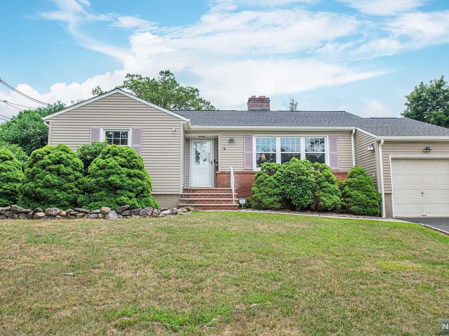 56 Laurel Pl, West Caldwell, NJ 07006 | Zillow