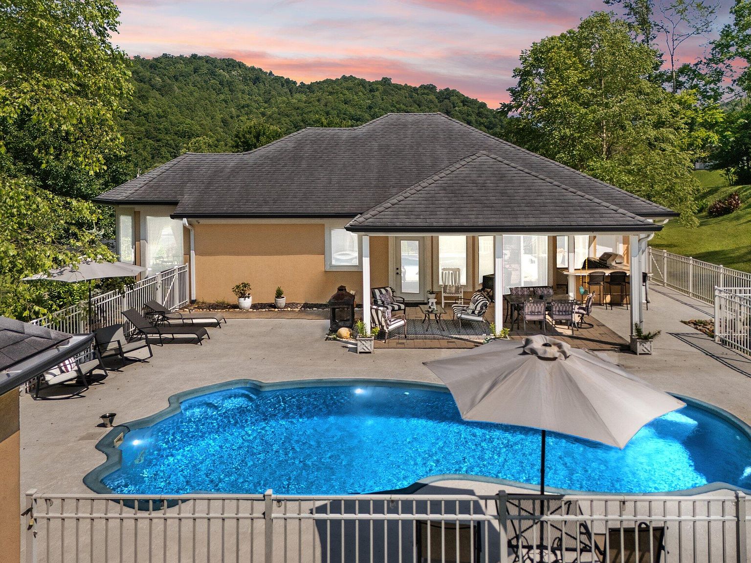 95 Reel View Dr, Jeremiah, KY 41826 | Zillow