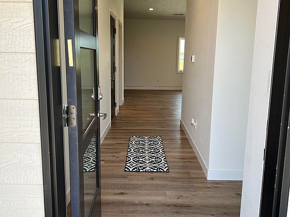 910 Park Ln, Lemars, IA 51031 | MLS #827054 | Zillow