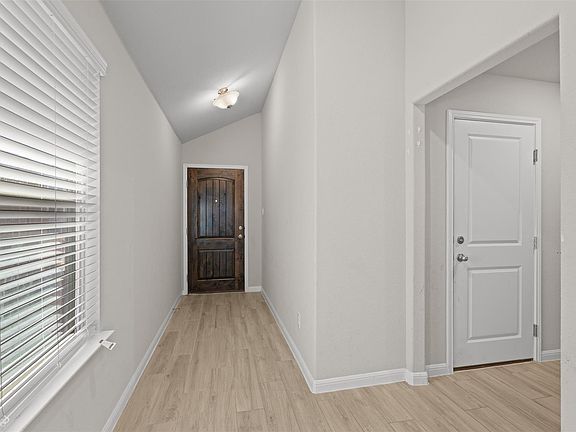 117 Woods Edge Ln, Georgetown, TX 78628 | Zillow