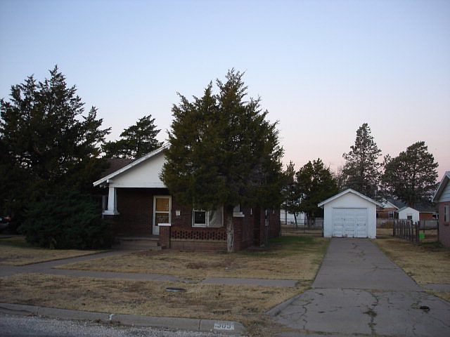 505 N Armstrong Ave, Tulia, TX 79088 | Zillow