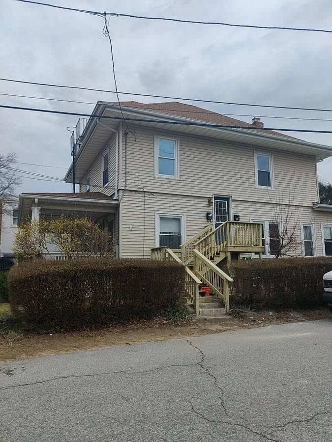71 W Warwick Ave APT B, West Warwick, RI 02893 | Zillow