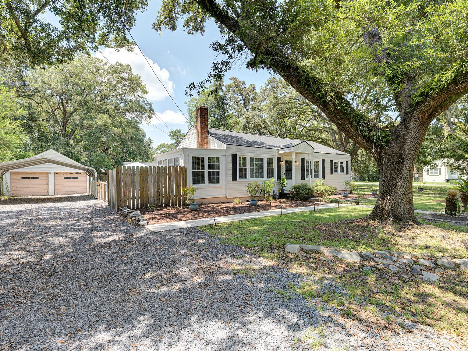1218 Stratford Rd, Hanahan, SC 29410 | Zillow