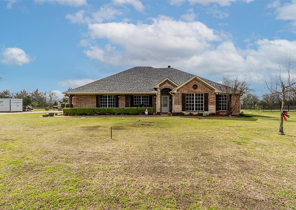 3915 Tower Cir, Nevada, TX 75173 | MLS #20561679 | Zillow
