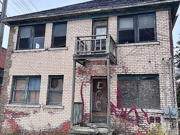 3357 Fullerton St, Detroit, MI 48238 | Zillow