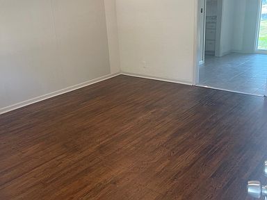 2102 S Washington Ave, Wichita, KS 67211 | Zillow