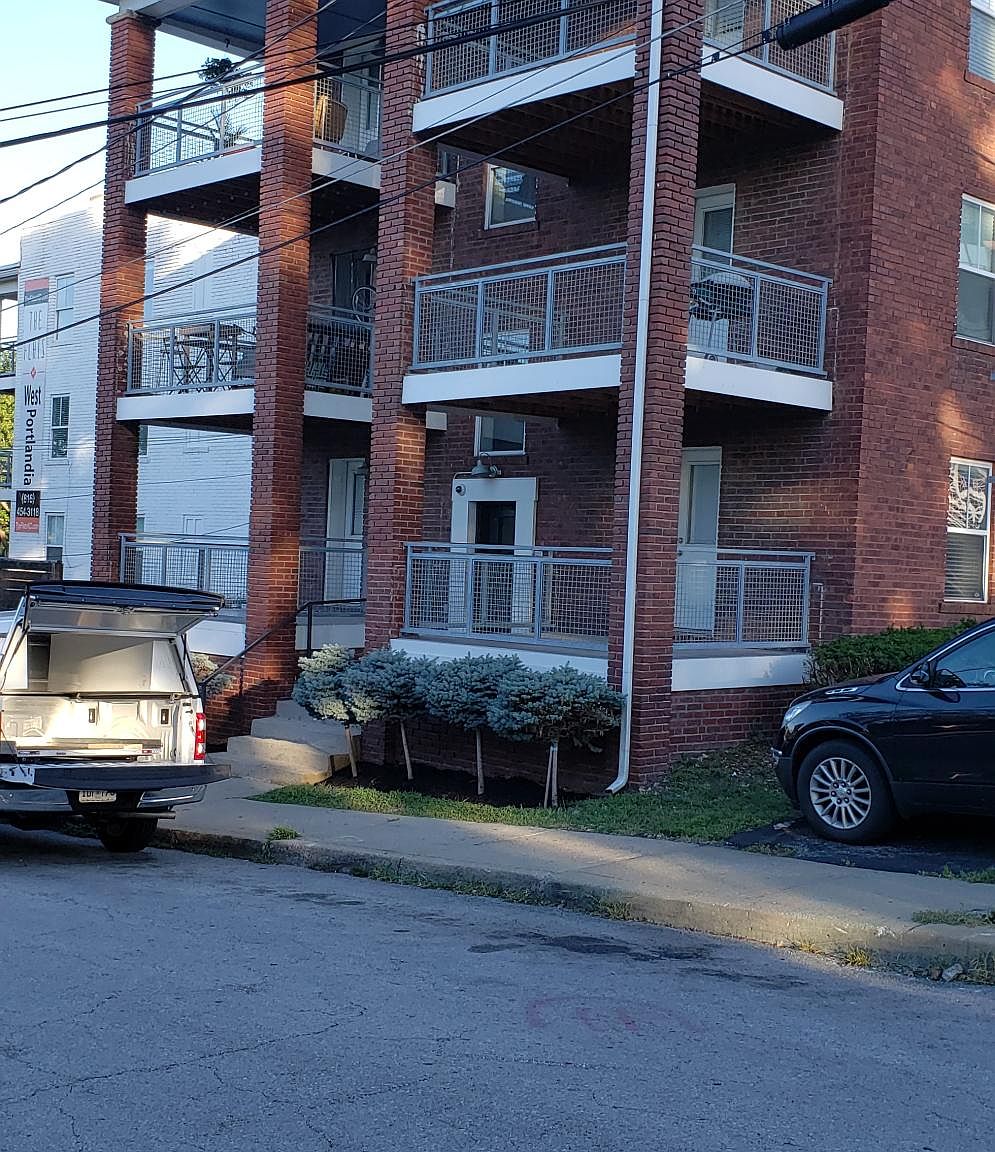 316 Lawrence St APT 1E, Kansas City, MO 64111 | Zillow