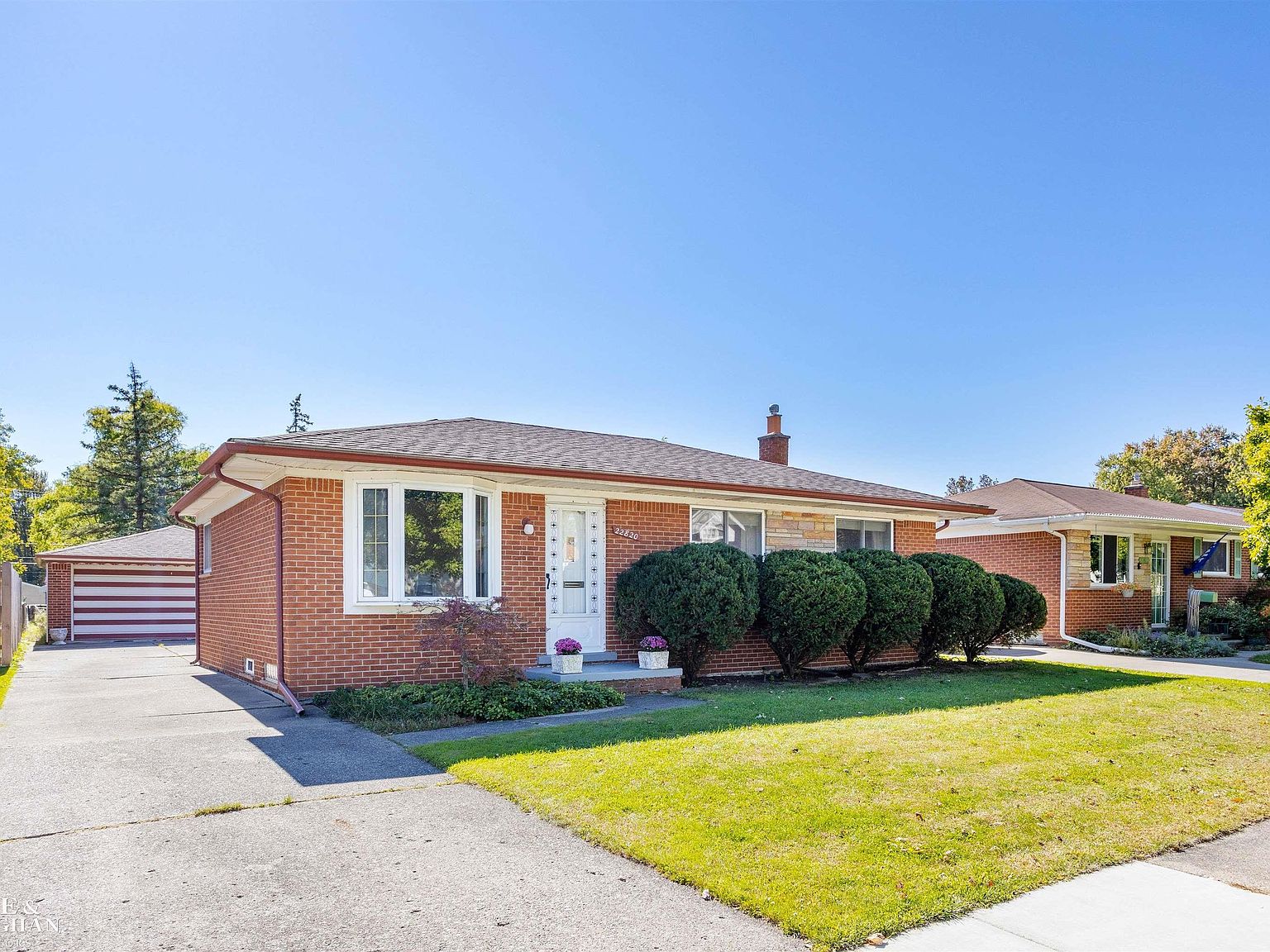 22820 Violet St, Saint Clair Shores, MI 48082 | MLS #50157935 | Zillow