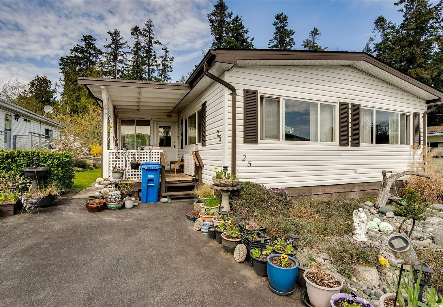 7701 Central Saanich Rd #25, East Saanich 2, BC V8M 1X5 | MLS #994172 ...