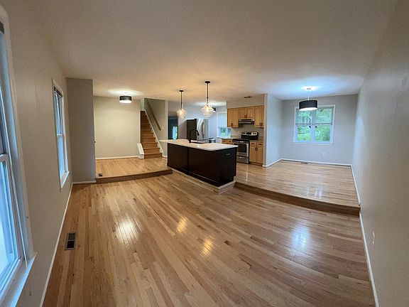 9365 Tartan View Dr, Fairfax, VA 22032 | Zillow