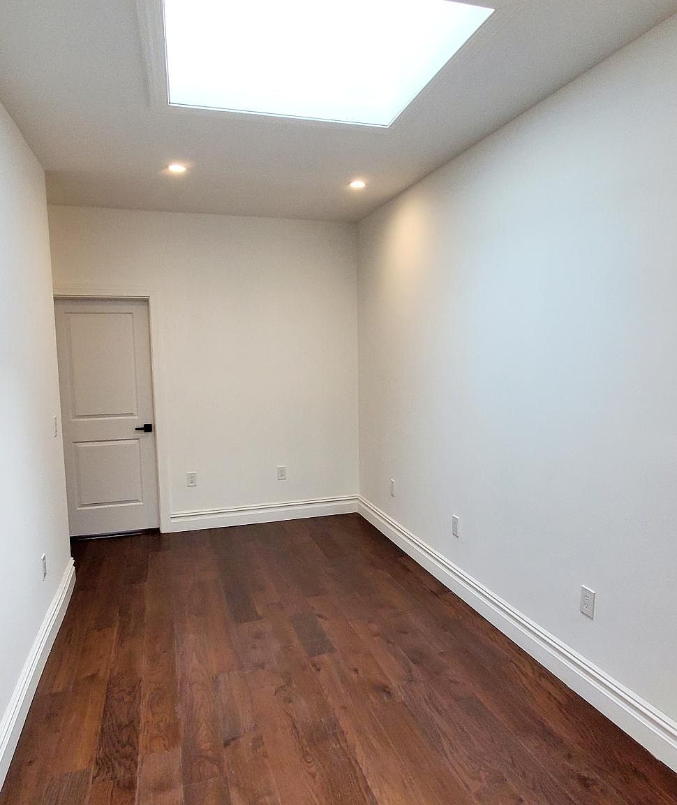 7505 67th Dr FLOOR 2, Middle Village, NY 11379 | Zillow