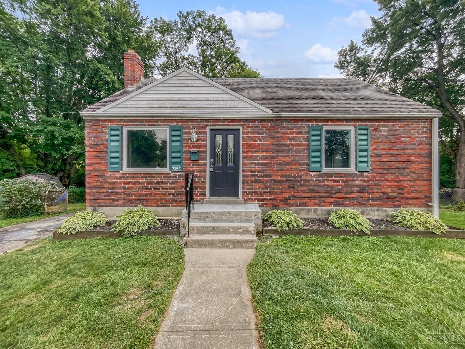 9358 Thrush Ct, Blue Ash, OH 45242 | Zillow